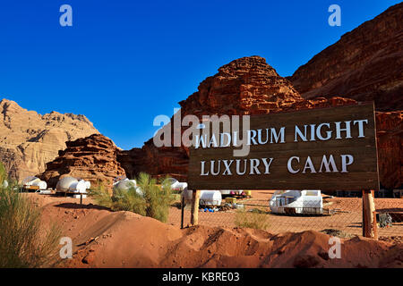 Inflatable Hotel cubes with view at the stars, Night Luxury Camp, Wadi ...