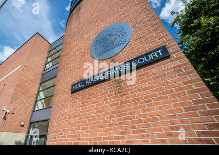 The outside of Hull Magistrates' Court Stock Photo - Alamy