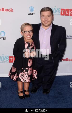 Bill Klein and Jen Arnold TLC's 'The Little Couple' filming at Jimmy Au ...