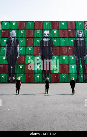 FACES PLACES, (aka VISAGES, VILLAGES), from left, Agnes Varda, JR, 2017 ...