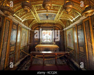 Reliquary of the Holy Crib, Basilica of Santa Maria Maggiore interior ...
