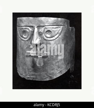 Funerary Mask, 9th–11th century, Peru, Lambayeque (Sicán), Gold ...