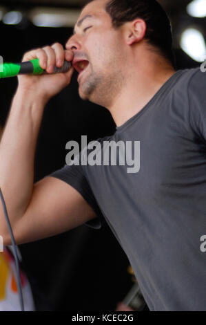 Jeffrey Moreira of Poison the Well performs at the 2007 Vans Warped ...