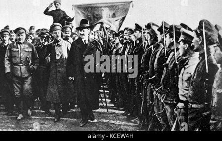 Leon Trotsky, head of the Red Army, addressed the Red Guard in 1918 ...