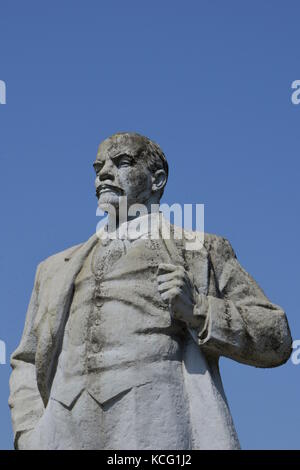 Statue of Vladimir Lenin in the Chernobyl Exclusion Zone Stock Photo ...