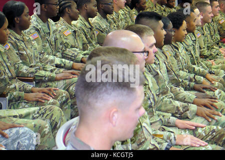 Soldiers graduated from the South Carolina National Guard Recruit ...