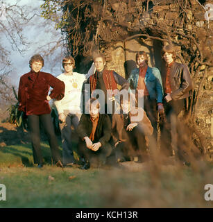 AMEN CORNER - UK pop group in 1968 with Andy Fairweather-Low lead ...