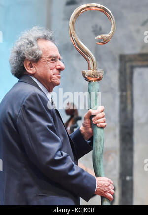 US physicist Nathaniel David Mermin received The Vision 97 Award in ...