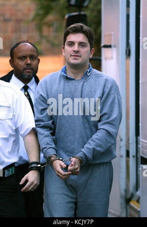 Lewes Crown Court, UK. 6th October, 2017. Daryll Rowe arrives at Lewes ...