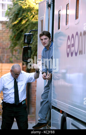 Lewes Crown Court, UK. 6th October, 2017. Daryll Rowe arrives at Lewes ...