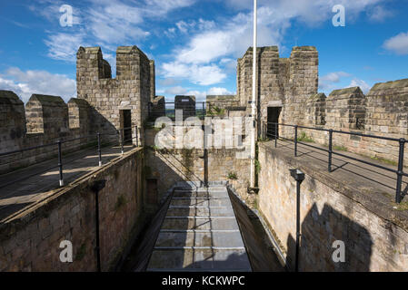 Parapet on the top of the castle keep at Richmond Castle, North ...