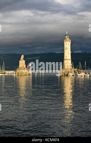 Harbour with lighthouse and Bavarian Lion, Lindau am Lake Constance ...