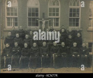 A group of Franciscan fathers, with the Superior General positioned in ...