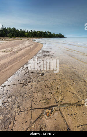 Shores of Misery Bay in Misery Bay Provincial Park on Manitoulin Island ...