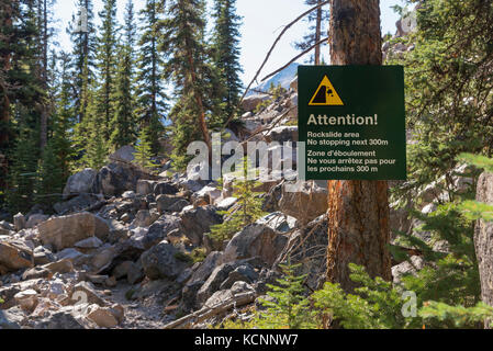 Rock Slide Area Warning Sign Stock Photo - Alamy