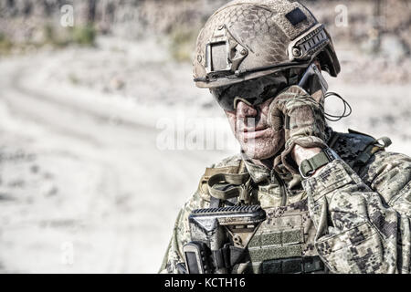 Army soldier calling Stock Photo - Alamy