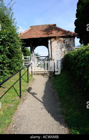 Lychgate/Lockup, Anstey, Hertfordshire. St Georges is reached through ...
