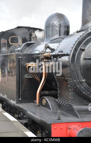 vintage steam locomotive at Quorn station, on the Great Central Railway ...