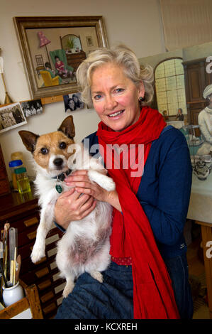 Painter Marcelle Milo-Gray and 'Lily' in her studio in Denbury, Devon ...