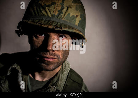 distraught military soldier veteran ptsd Stock Photo: 76943841 - Alamy