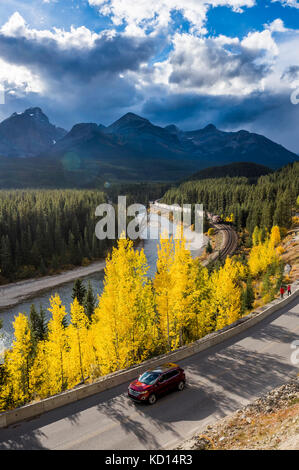 Freight Train at Morant's curve, Banff National Park, Alberta, Canada ...