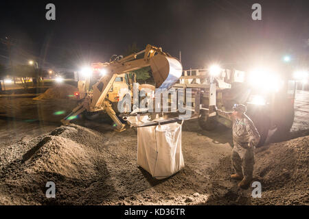 U.S. Army Soldiers with the 1222nd Engineer Company (Sapper), S.C. Army ...