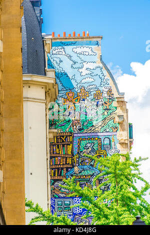 Street wall art in Paris, France Stock Photo - Alamy
