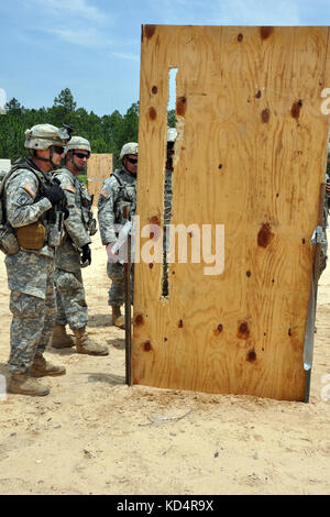 U.S. Army Soldiers with the 1222nd Engineer Company (Sapper), S.C. Army ...