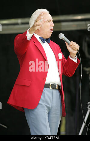 Don Maclean MBE KSS, actor and comedian, performing on stage Stock ...