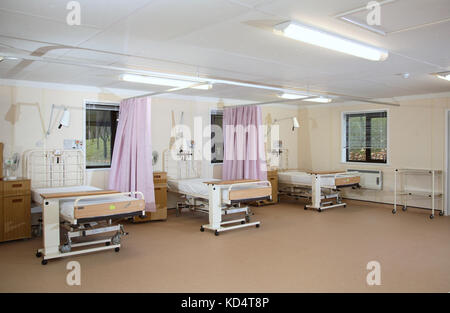Brand new NHS Hospital Ward with beds and equipment Stock Photo - Alamy