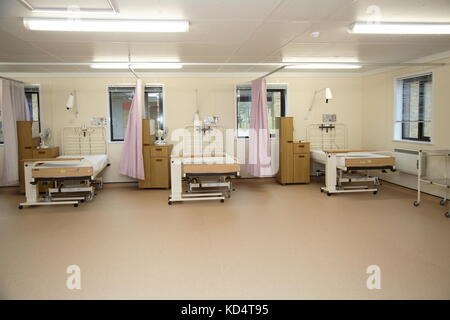Brand new NHS Hospital Ward with beds and equipment Stock Photo - Alamy