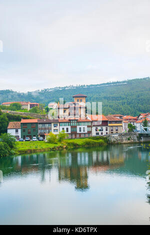 Overview and river Deva. Bustio, Asturias, Spain Stock Photo - Alamy