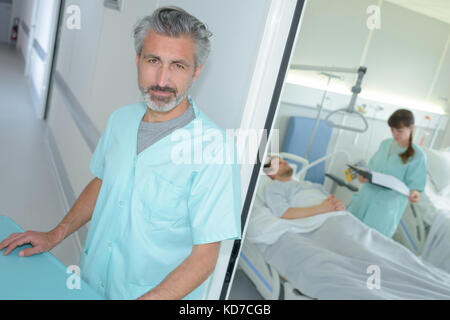 Hospital Post Operative Recovery Room Stock Photo - Alamy