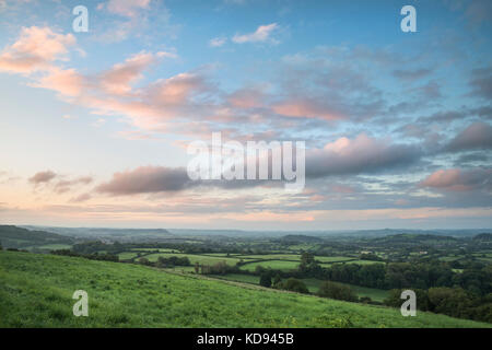 Beautiful sunrise landscape over Somerset Levels in English countryside ...