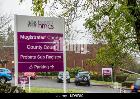 The outside of Bodmin Magistrates' Court Stock Photo - Alamy