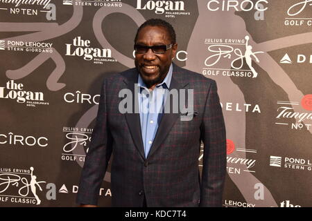 Julius Erving Golf Classic Black Tie Ball, sponsored by Delta Airlines ...