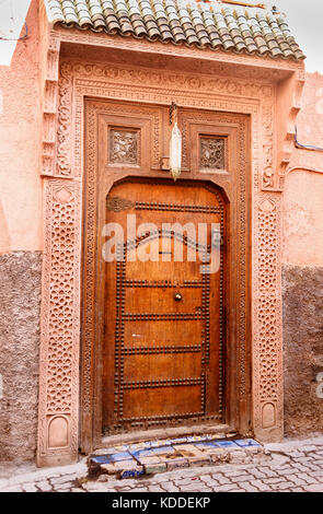 Facade of a house in the Medina of Marrakech Stock Photo - Alamy
