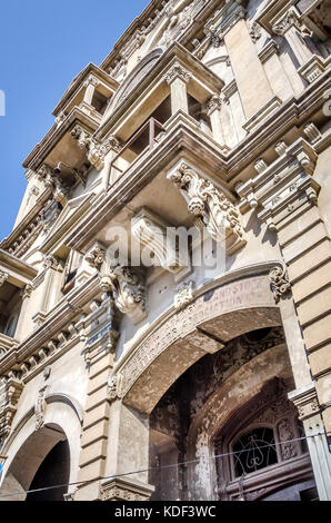 Old Manek Chowk at Ahmedabad, Gujarat, India Stock Photo - Alamy