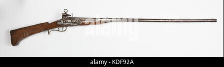 17th century flintlock guns Stock Photo - Alamy