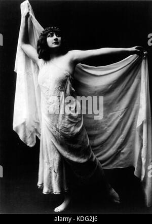 Mary Garden was a renowned opera singer, celebrated for her dramatic ...