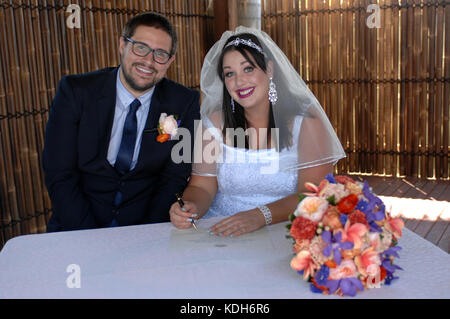 Wedding of young couple, Oxenford, Australia Stock Photo - Alamy
