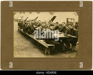 Historic photograph, group of soldiers eating, around 1915 Stock Photo ...