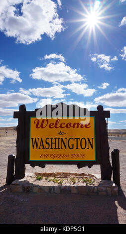 The state of Washington with road sign Stock Photo - Alamy