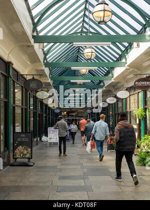 The Arcade, Liverpool Street station, City of London, England, U.K ...