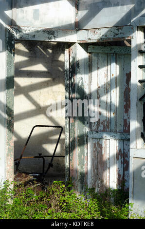 Derelict house, Toi, Niue, South Pacific Stock Photo - Alamy