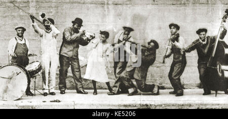 KING OLIVER S CREOLE JAZZ BAND in 1922 - see Description below for ...