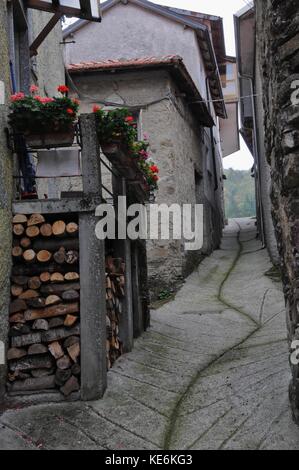 Life in the village of Carrega Ligure, Piedmont, Italy Stock Photo - Alamy