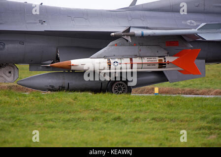 Aviano based F16CM aircraft with Beechcraft AQM-37Jayhawk air-launched ...