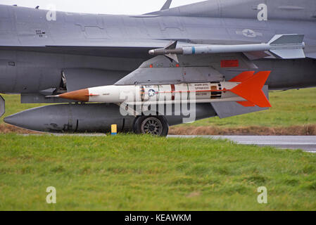 Aviano based F16CM aircraft with Beechcraft AQM-37Jayhawk air-launched ...