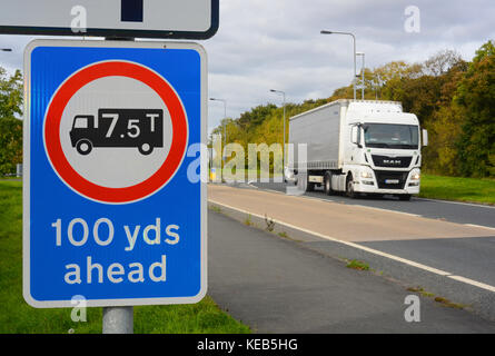 Truck and lorry weight restriction sign for small roads Stock Photo ...